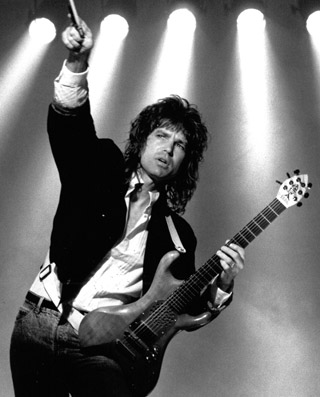 Zona Rock Dan Metal : ROGER FISHER