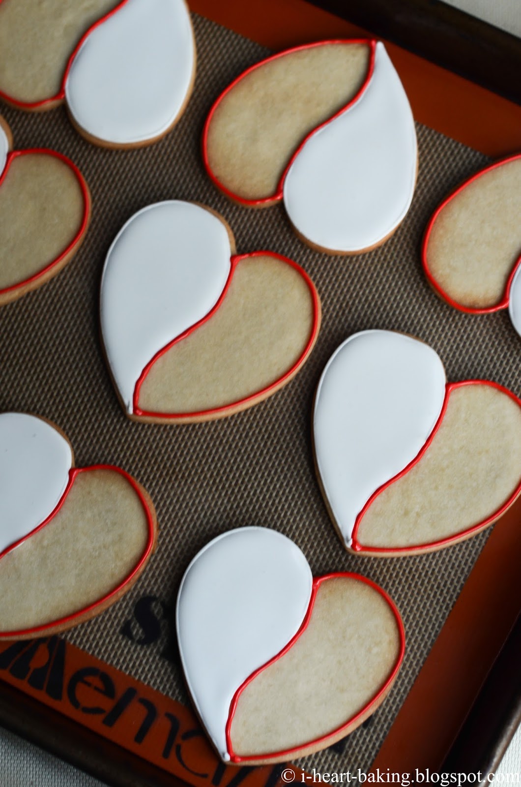 i heart baking!: red and white lovebird cookies