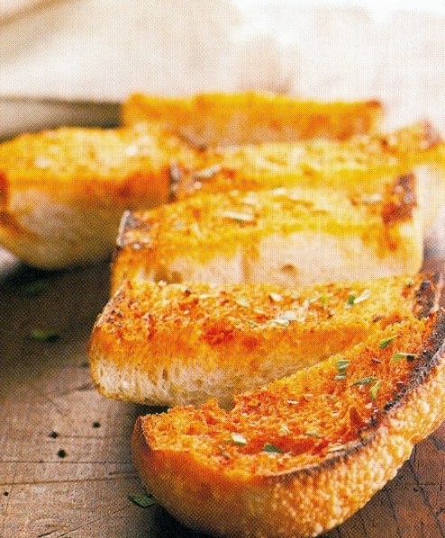 Sugar & Spice & Everything Nice: Tomato Garlic Bread