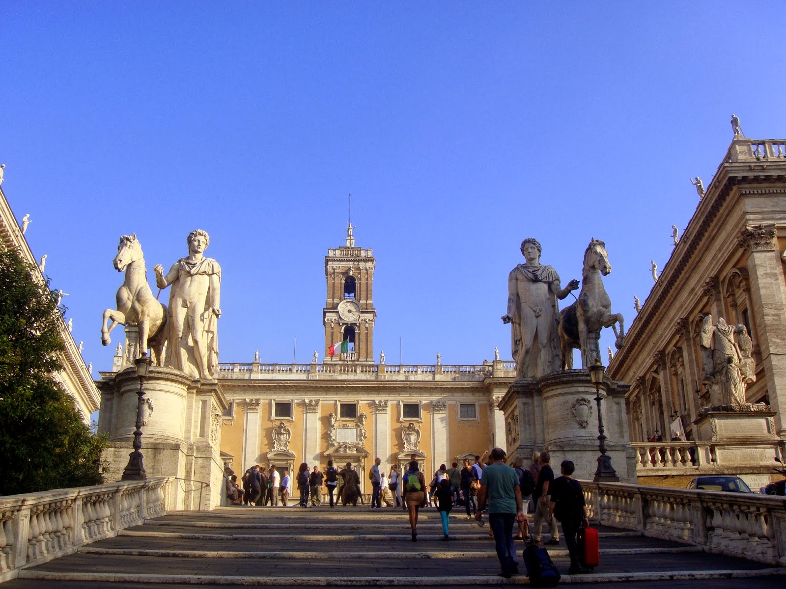 Piazza Capitoliului sau Campidoglio - Patru Zări