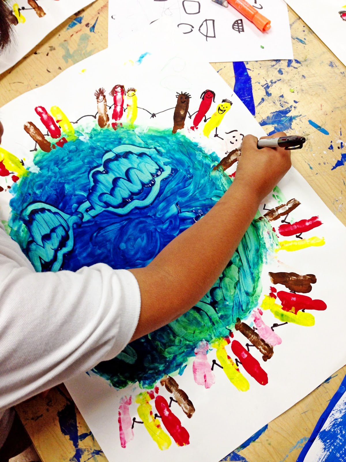 smART Class: Earth Day Finger Painting