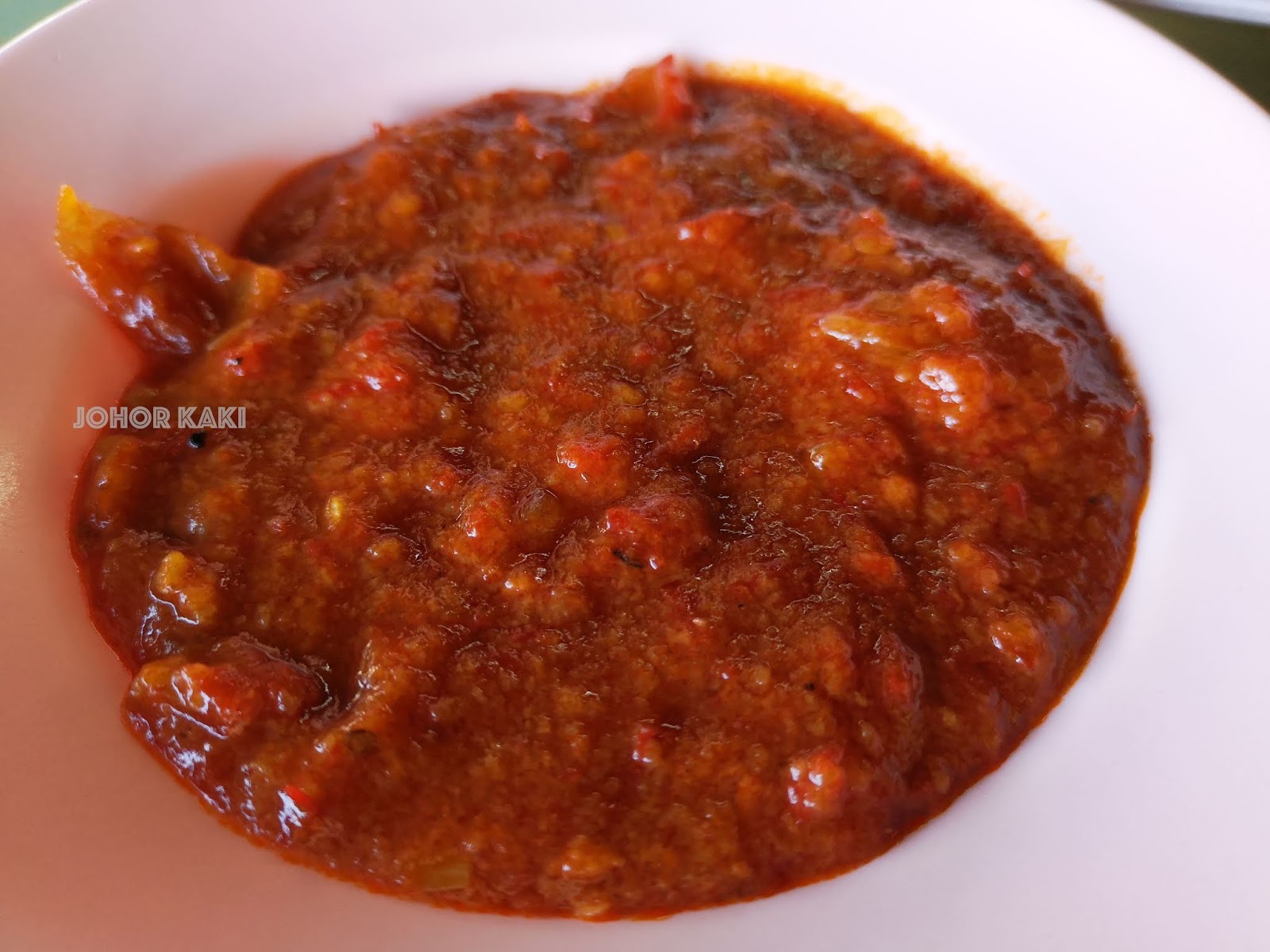 Ayam Goreng Dapur Kayu. Chicken Deep Fried with Fire Wood in Johor ...