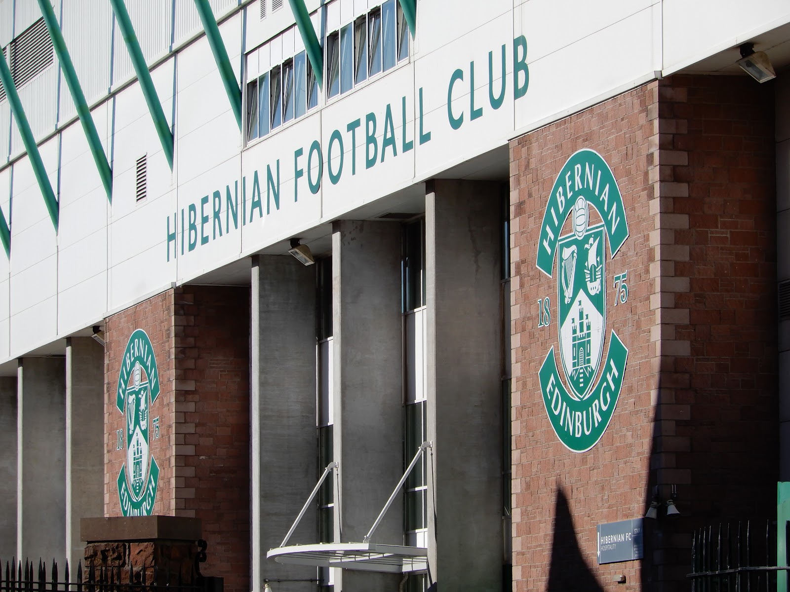 Extreme Football Tourism: SCOTLAND: Hibernian FC