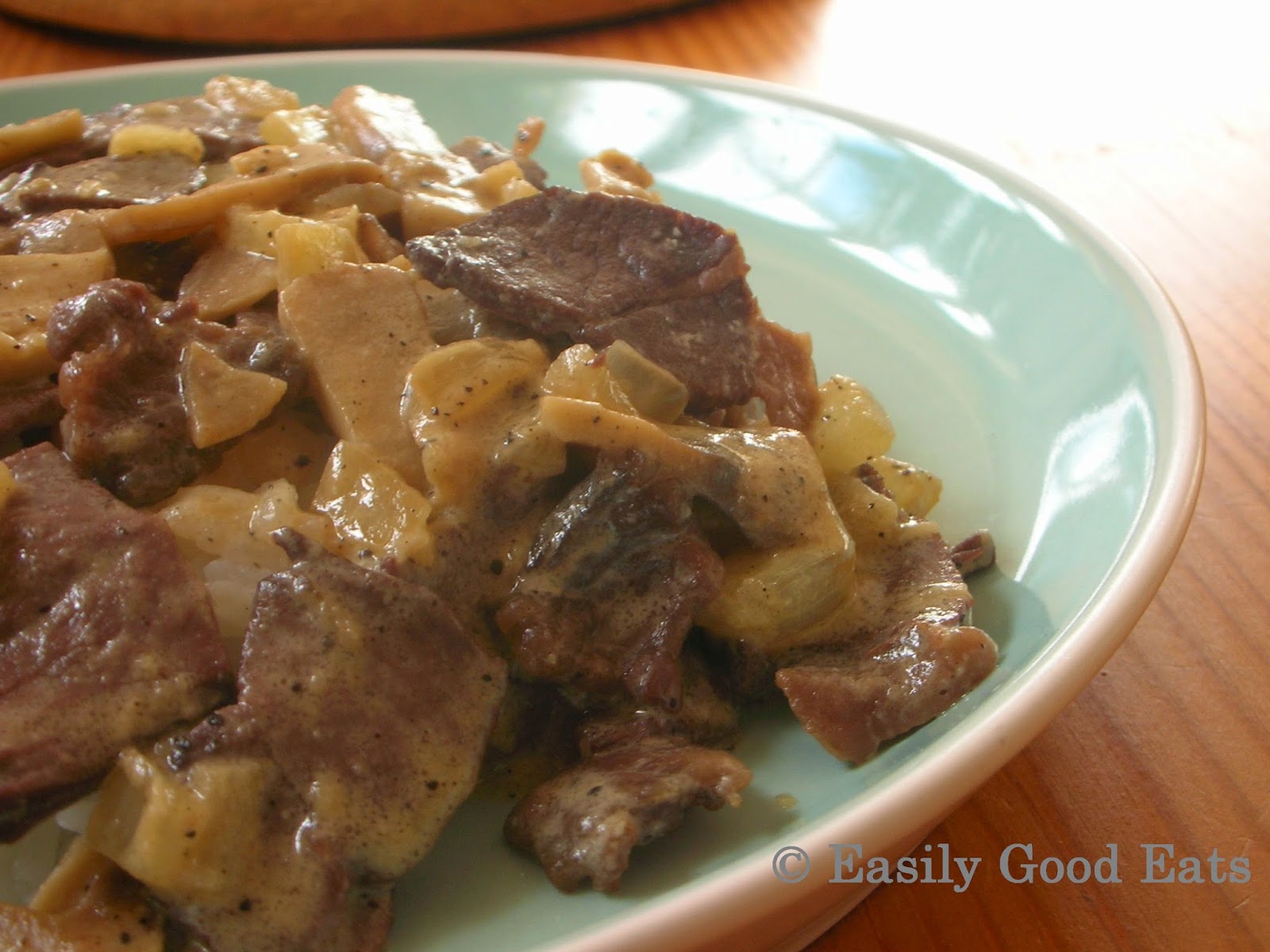 Easily Good Eats: Souvas with Mushroom Sauce Recipe