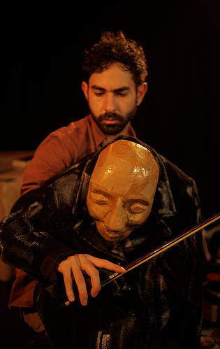 BehiNd The SCeNes... : Puppeteer Oliver Hymans on working with puppetry ...