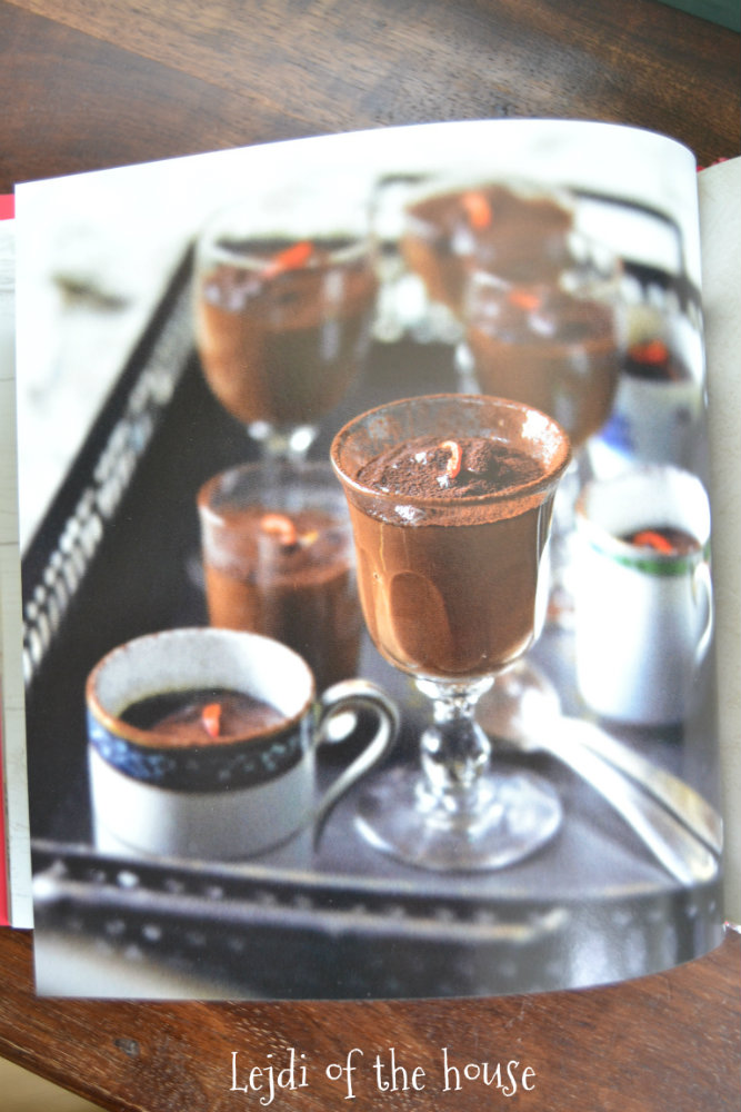 Lejdi of the house: 'The Little Book of Chocolat' Joanne Harris i Fran ...