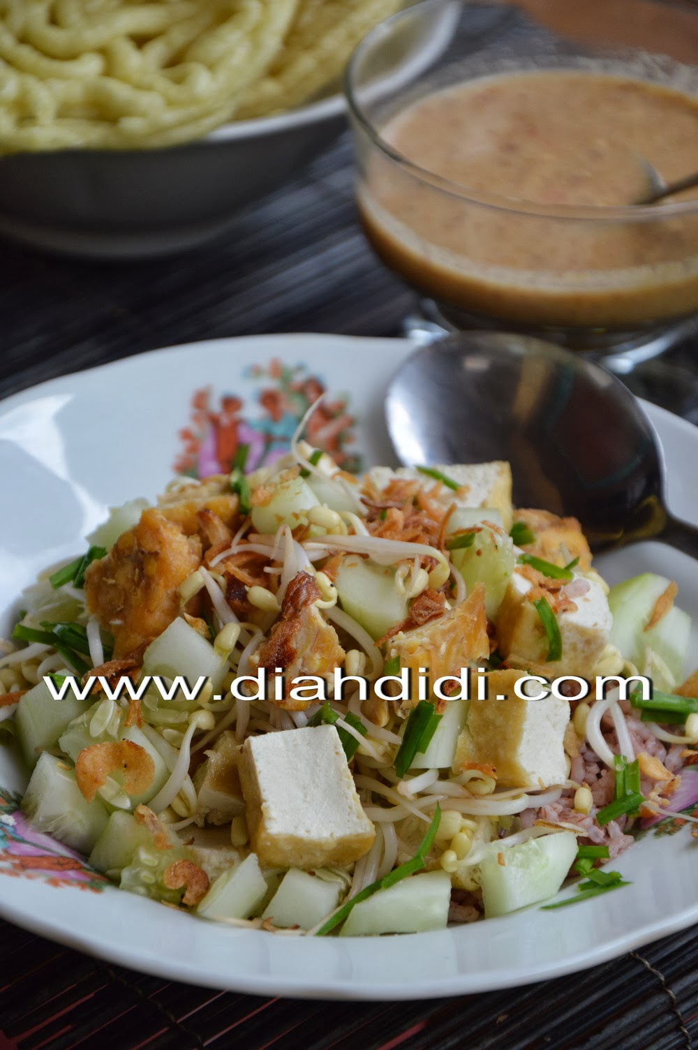 Diah Didi's Kitchen: Nasi Lengko