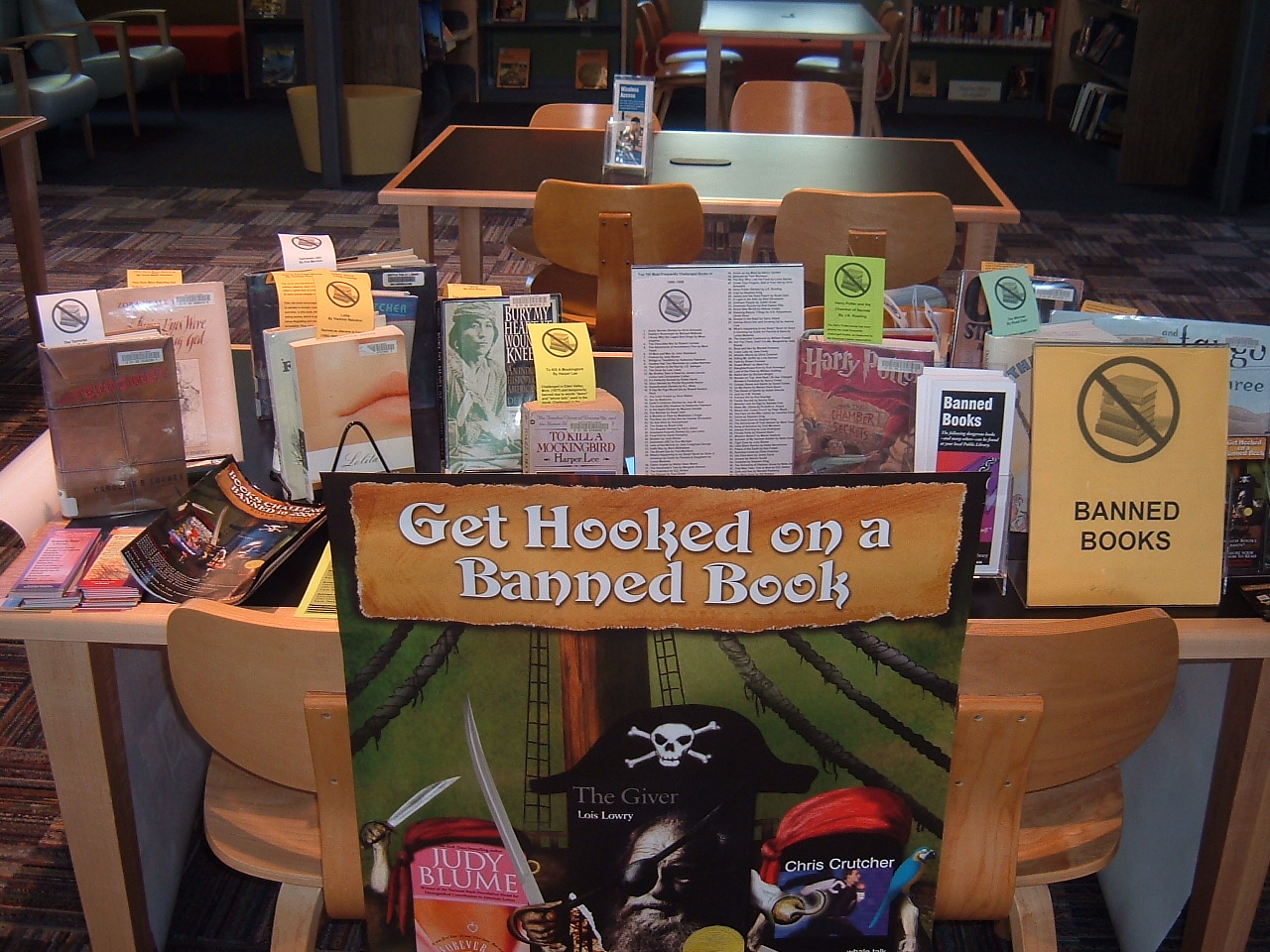 LIBRARY LIONS : BANNED BOOKS WEEK!