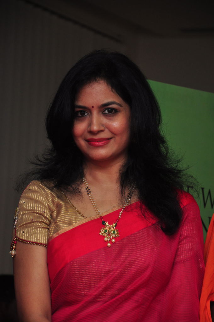 Singer Sunitha in Saree Photos | SOUTHTREND