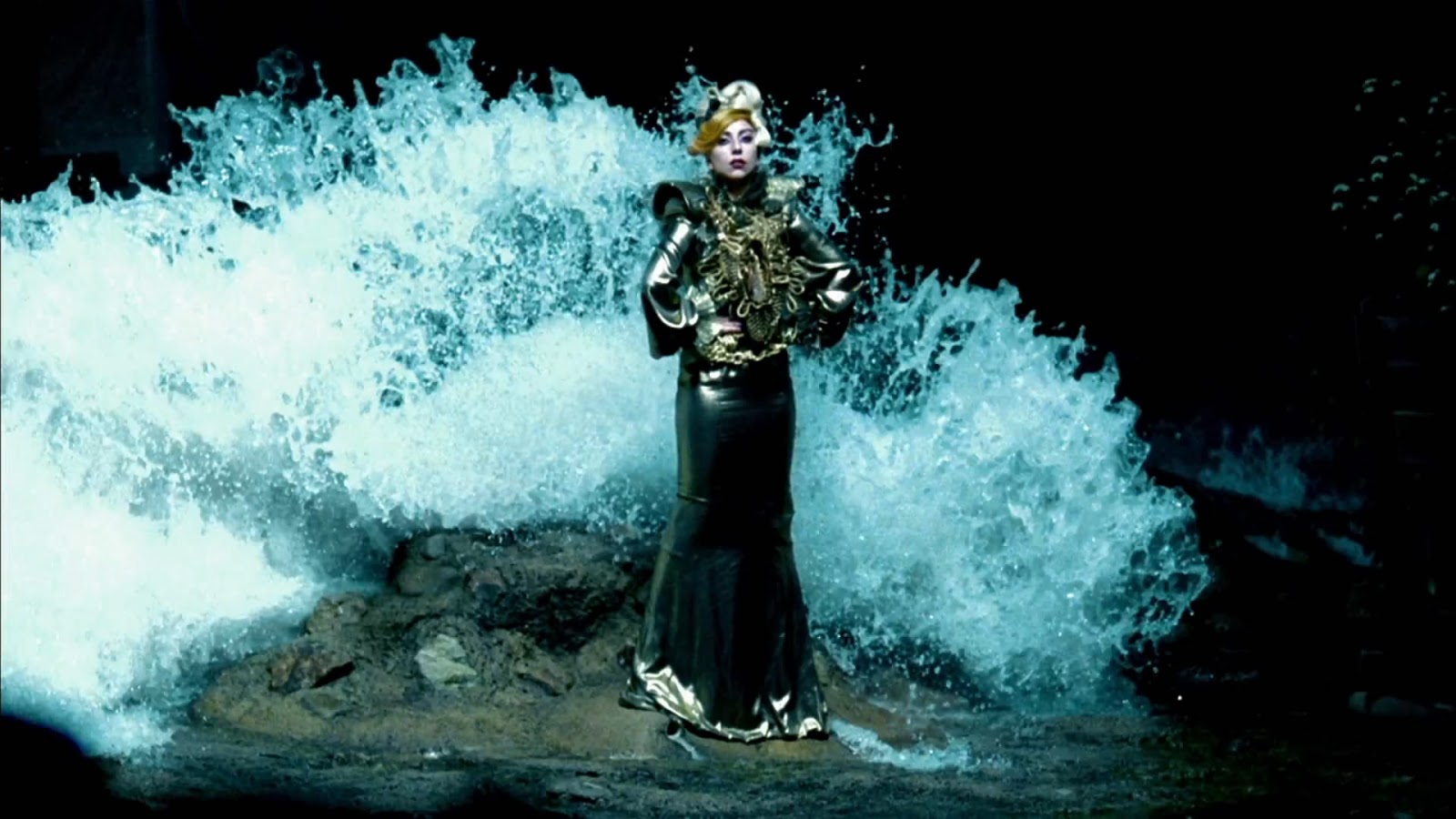 Diva Devotee: Video review: Lady Gaga's boring video for "Judas"