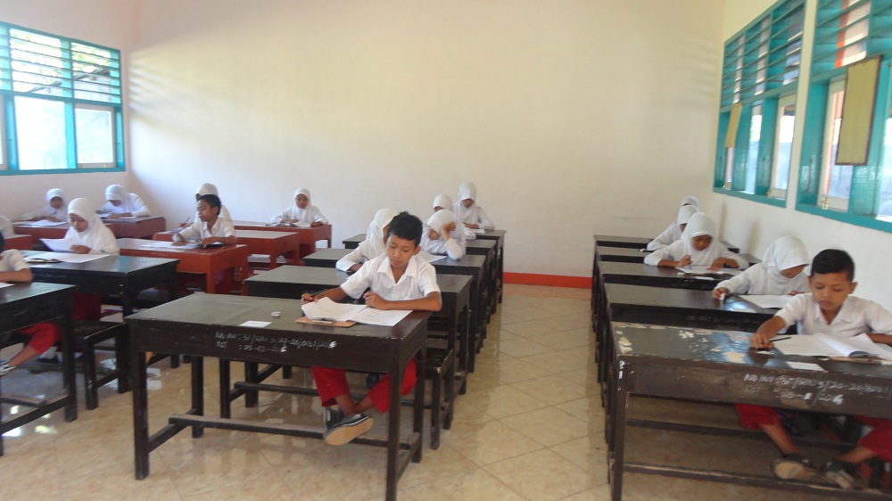 "Gerakan Literasi Sekolah (GLS) dan Penanaman Budi Pekerti" - Kurikulum ...