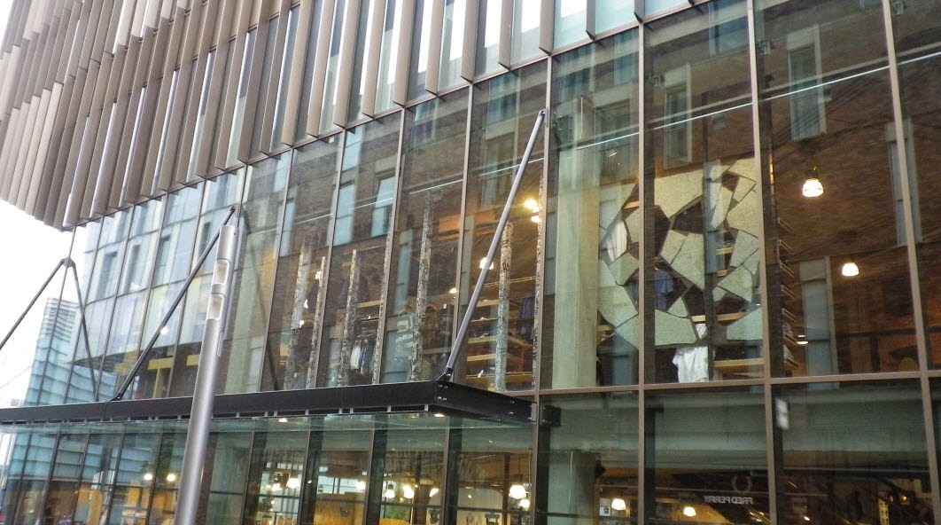 art wonder every day: stores and shops windows, vitrines, displays ...