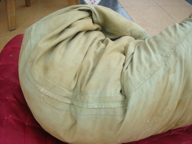 KETUMPIT: BANTAL GULING PANJANG