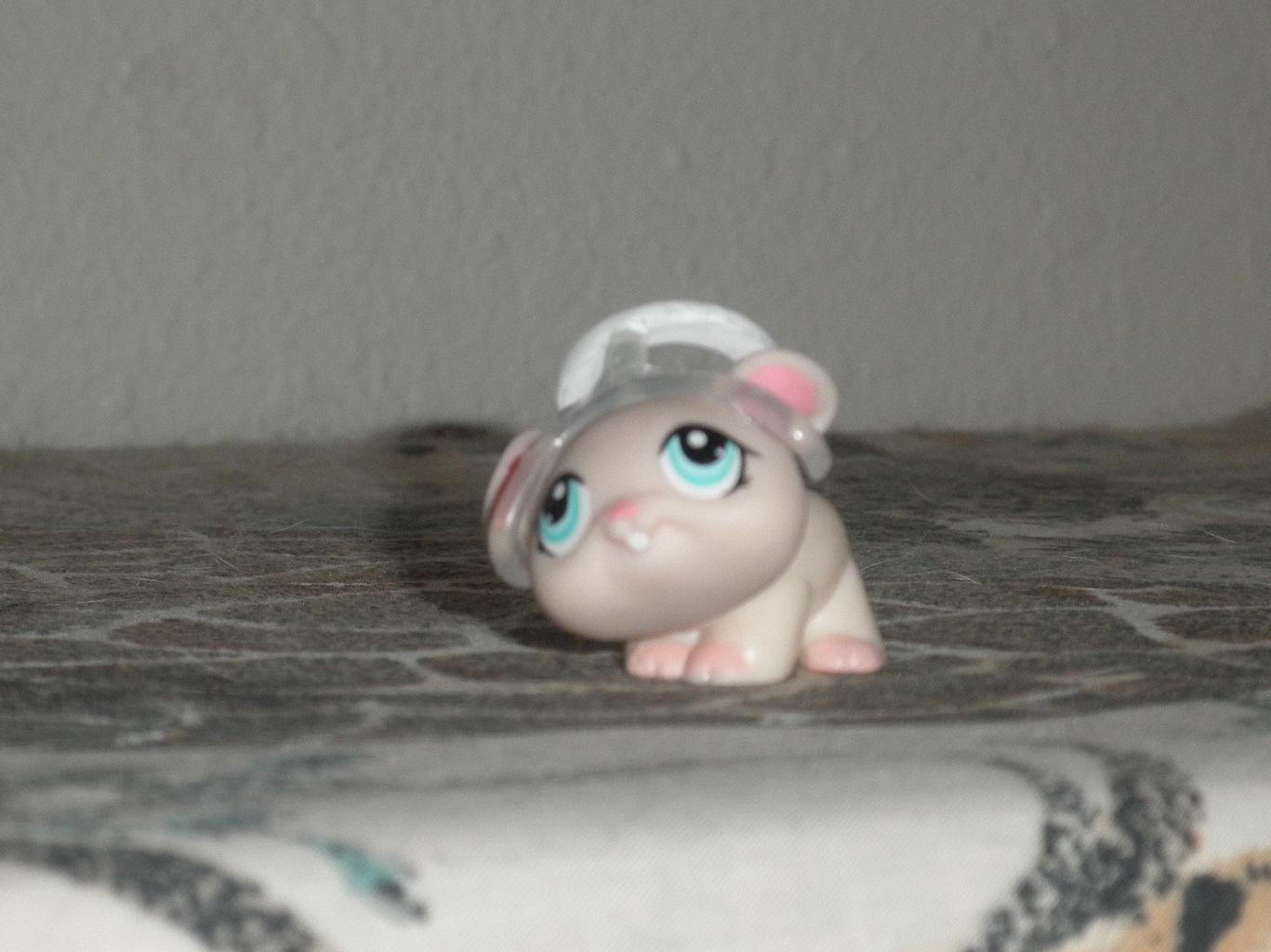 Collectomania: LPS Mice