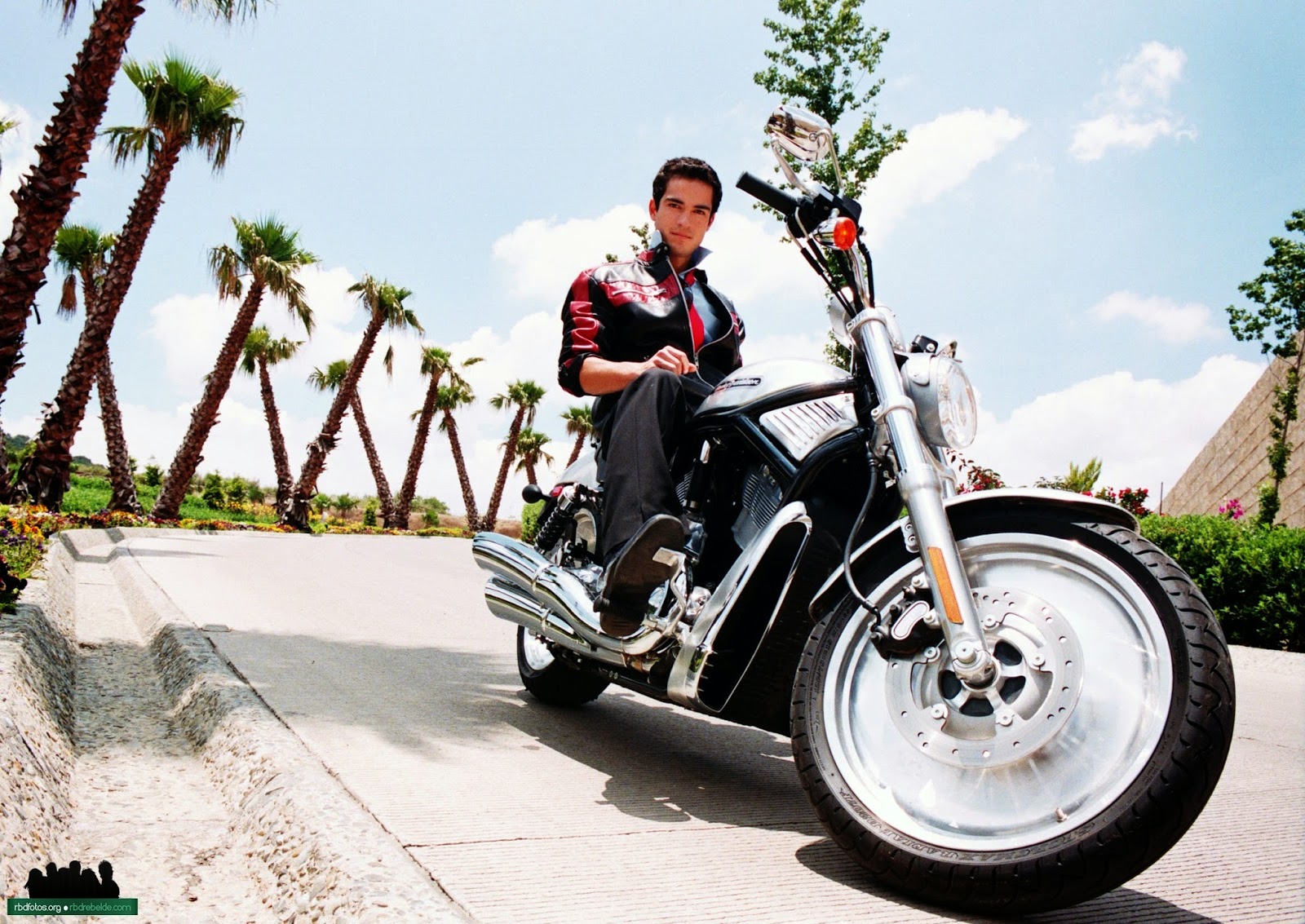 RBD: Fotos de Miguel Arango(Alfonso Herrera)