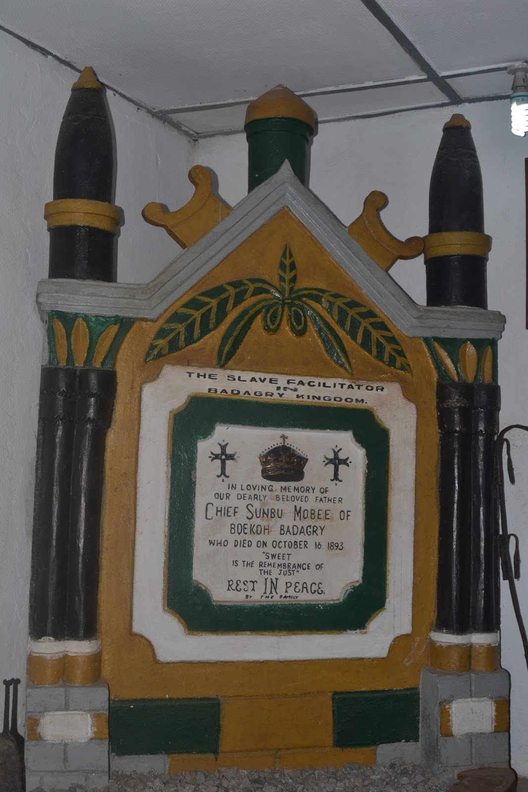 Photowalk in Badagry: Chief Mobee Royal Family Original Slave Relic ...