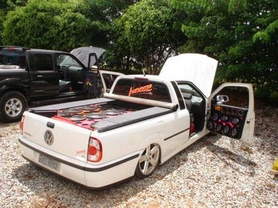 APAIXONADOS POR SAVEIRO: SAVEIRO COM SOM AUTOMOTIVO