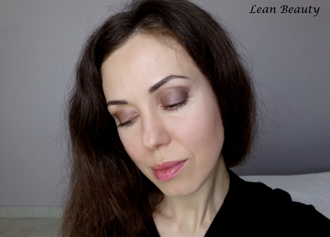 Lean Beauty: Makeup with MAC Satin Taupe & Smut Eyeshadows