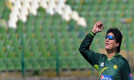 Mohsin Khan Will Continue As Interim Pakistan Coach For Next Month ...