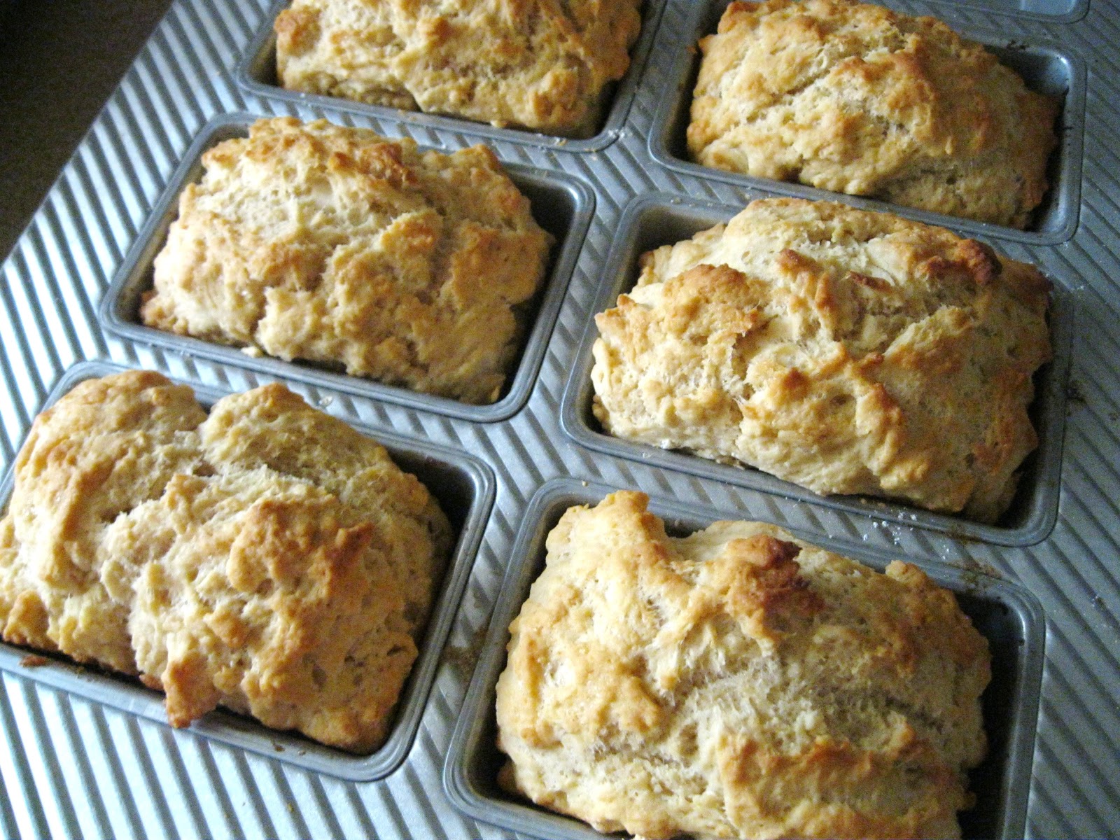 Chewy Morsels: Easy Beer Bread