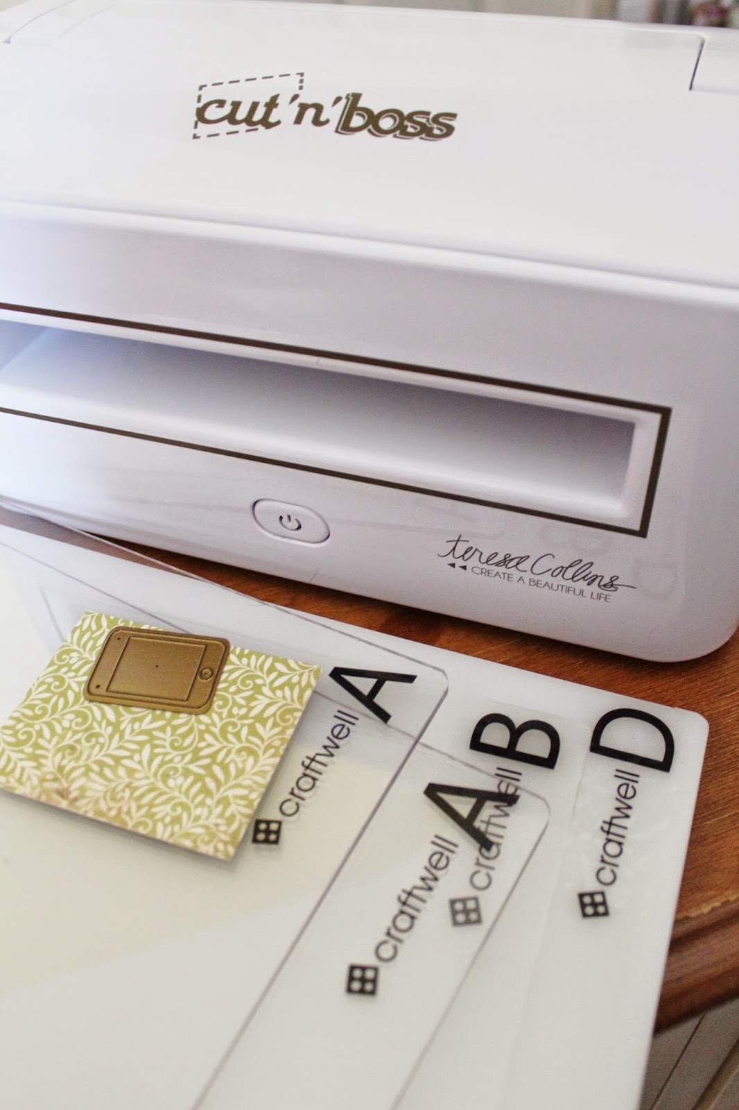 'Great Job' Embellished Tag - Craftwell Blog