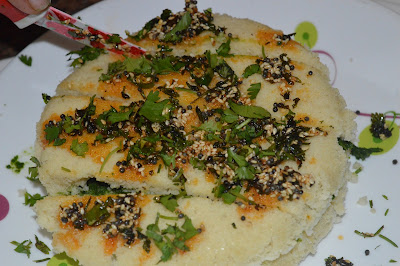 exotic-n-easy cooking: Sandwich Rice Dhokla