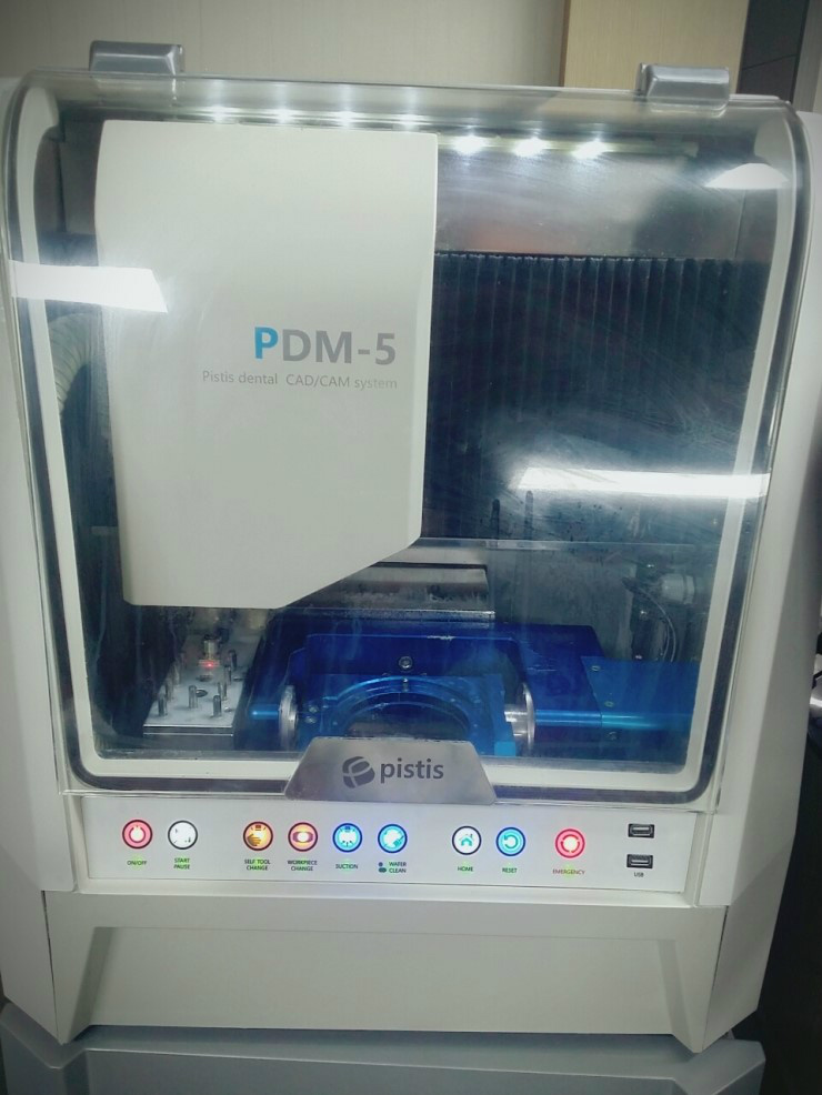 Pistis: [Pistis][Dental Milling Machine]PM5 업체 도입현황 (1) - 인천 휴메디기공소