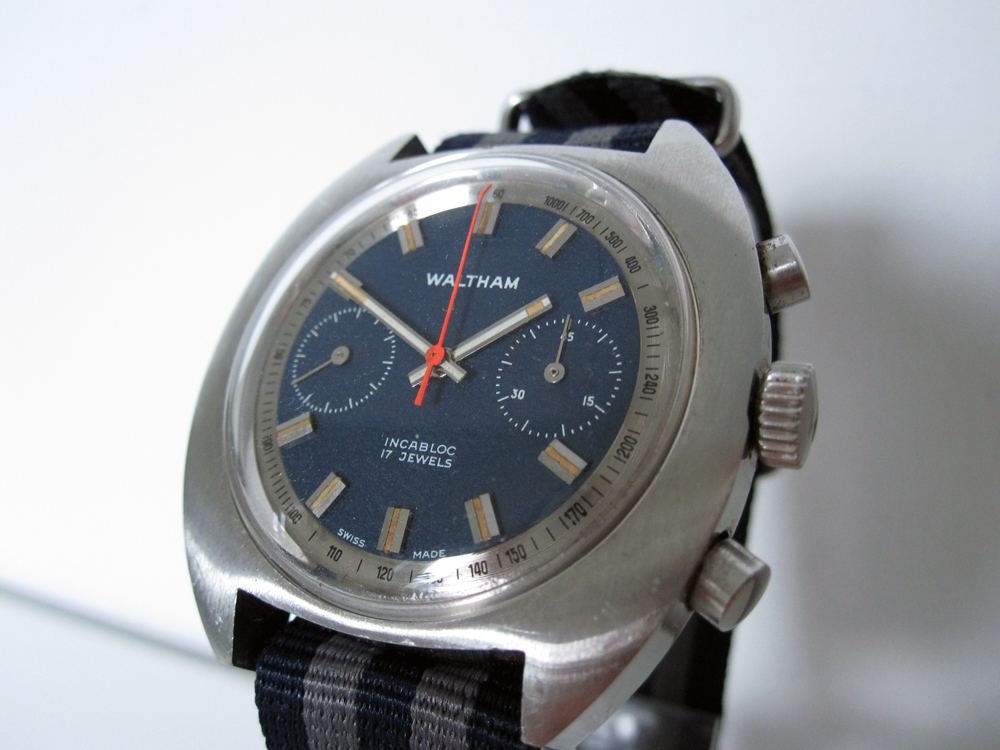 Vintage chronographs: 1970's Waltham chronograph with Valjoux 7733 movement