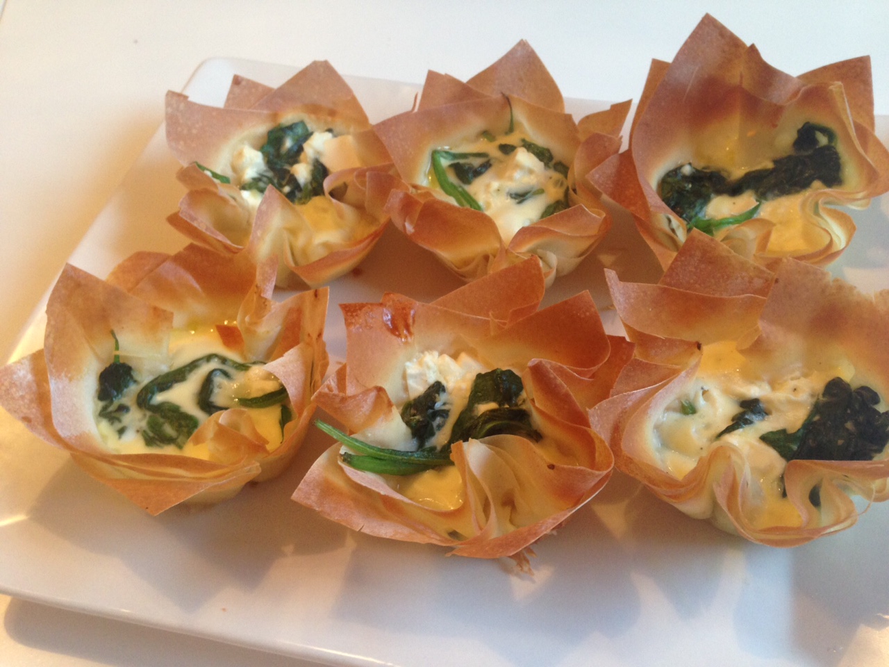 Lottas kök: Minipajer med filodeg, spenat och chevreost