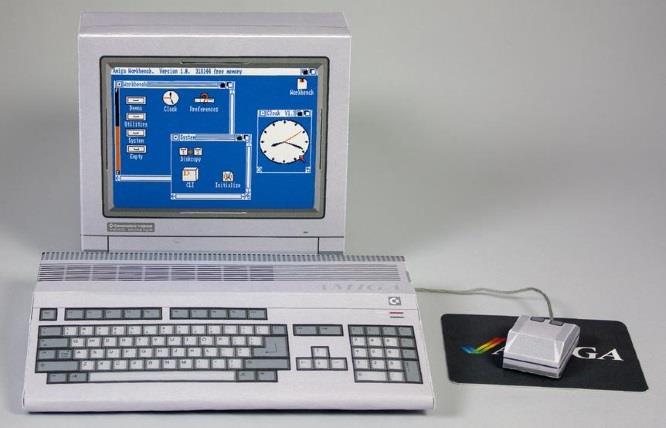 PAPERMAU: Amiga 500 Personal Computer Paper Model - by Rocky Bergen | Papel de computador ...