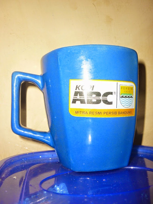 Alhamdulillah Dapet Hadiah Gelas Bobotoh Persib dari Kopi ABC
