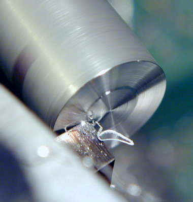 Pembubutan Kasar dan Pembubutan Finishing (Cara Menghasilkan Permukaan ...