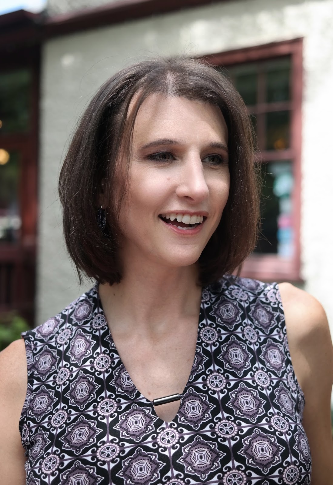 Rhonda's Escape: Friend's Friday - Allison