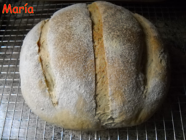 EN LA COCINA: PAN CON SALVIA Y TOMILLO