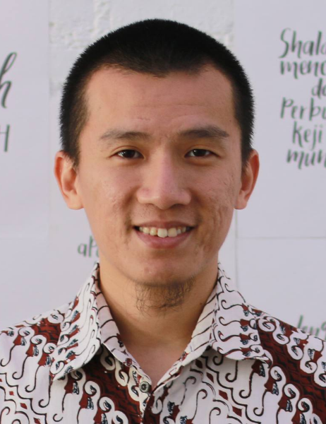 Biografi Ustadz Felix Siauw - Wulan Tugas