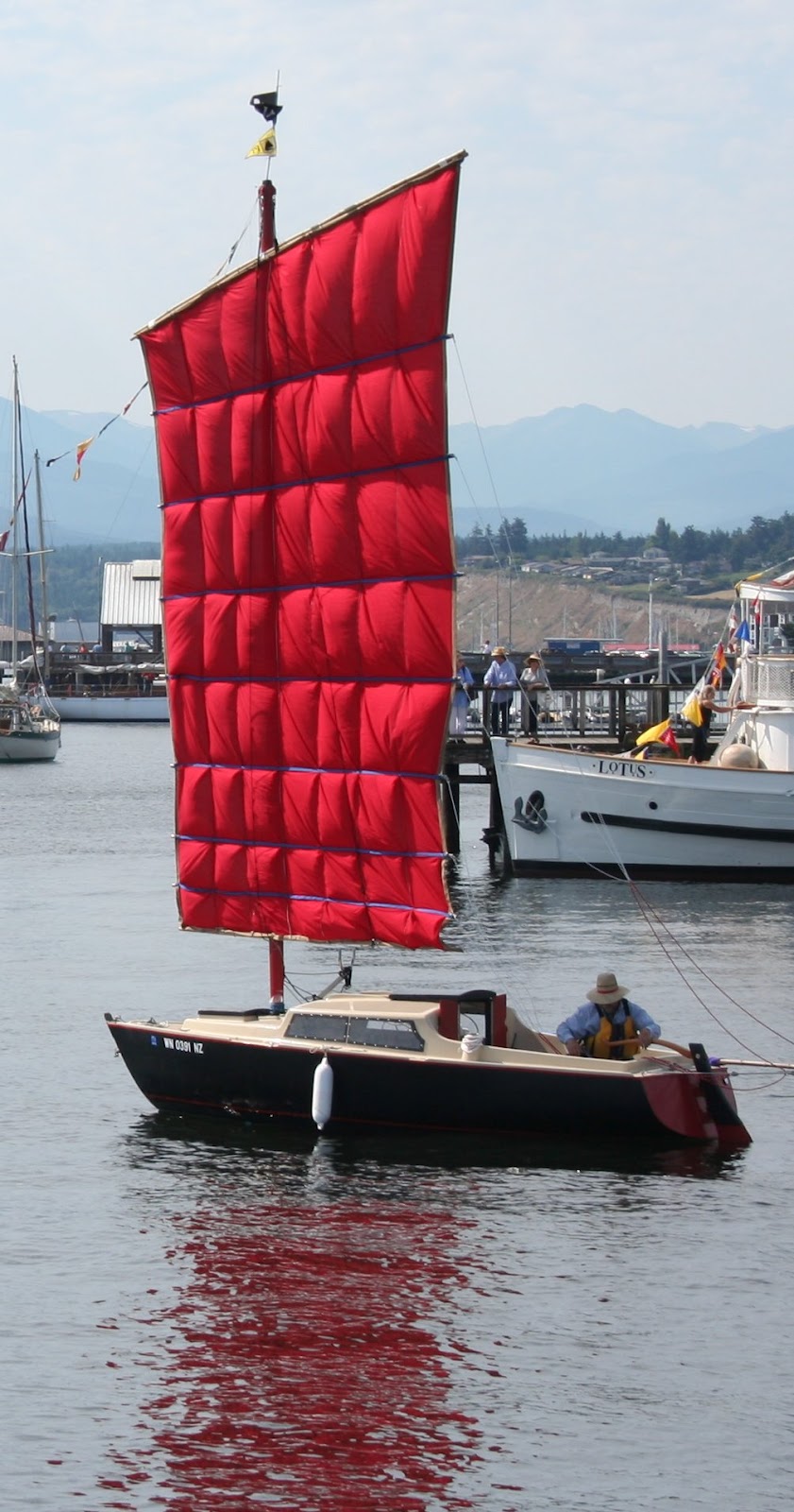 Yasmin, a Junk Rigged Alacrity 19