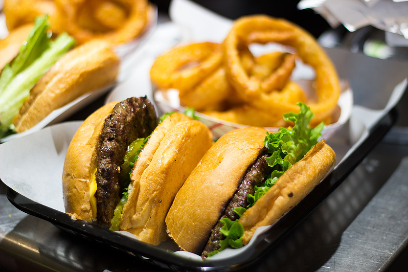 Great Dates Dallas A Taste Of Olive Burger great-dates-dallas-a-taste-of-olive-burger