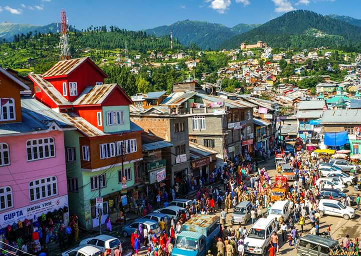 CHINAR SHADE : BEAUTIFUL MINI KASHMIR IN JAMMU PROVINCE KNOWN AS BHADERWAH