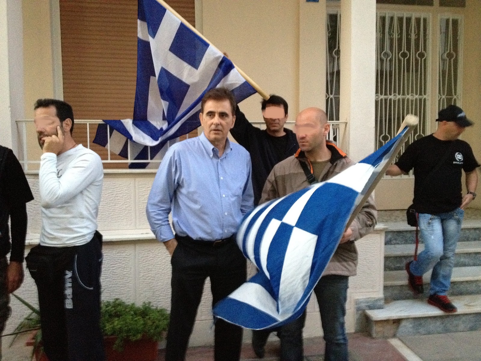 Γιάννης Λύρης: ΧΡΥΣΗ ΑΥΓΗ ΠΑΝΤΟΥ - Επίσκεψη στους Αγ. Αναργύρους.