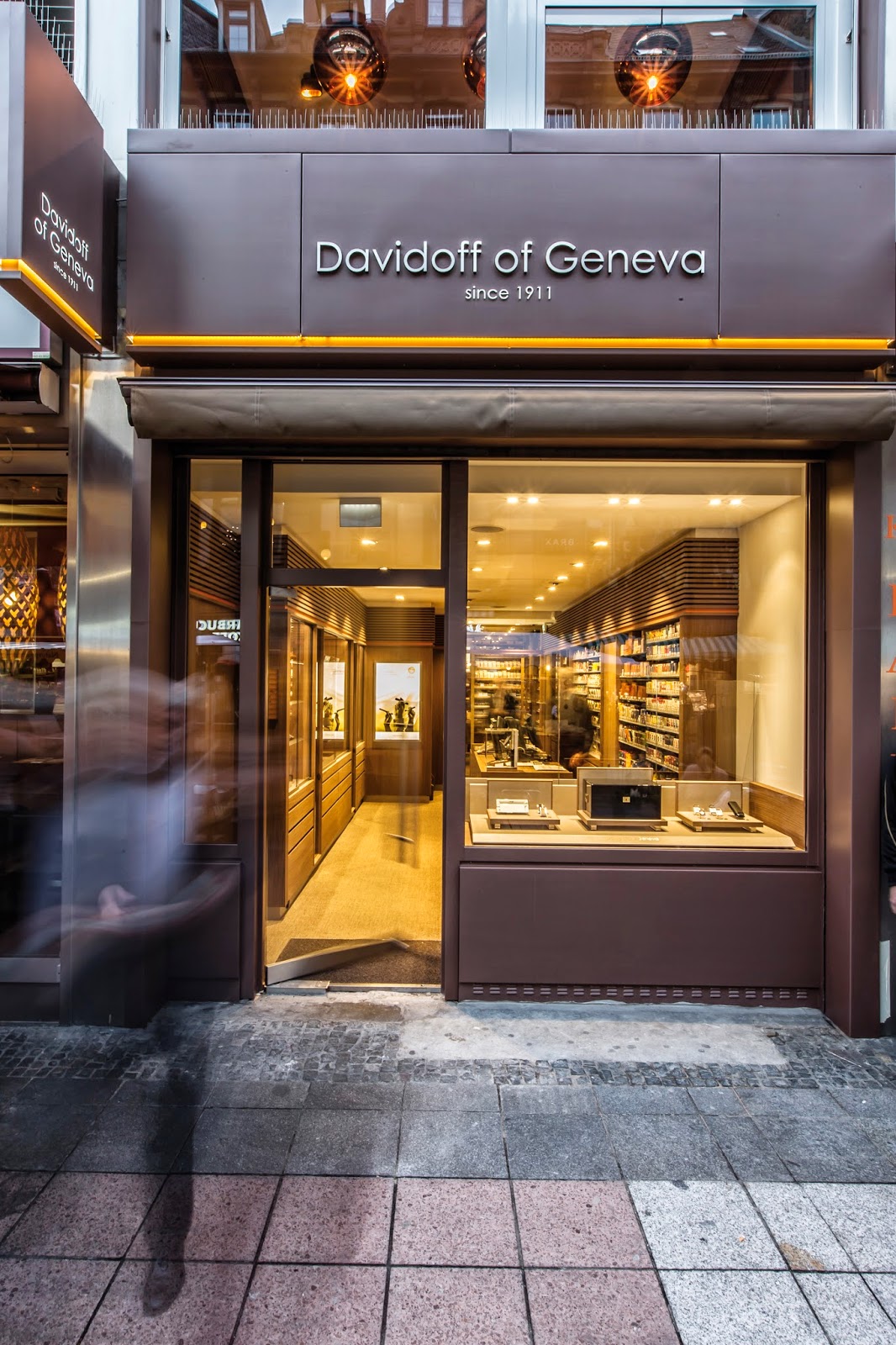 MJ Rabbit: Davidoff flagship store opens in Frankfurt