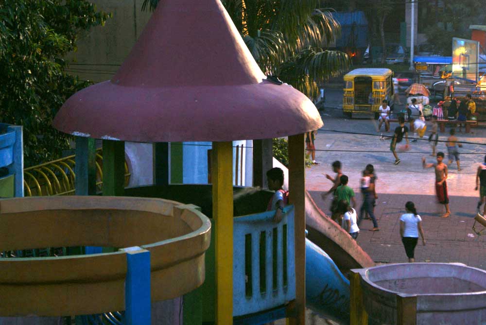 Unsupervised Children's Parkour at Delpan Playground!