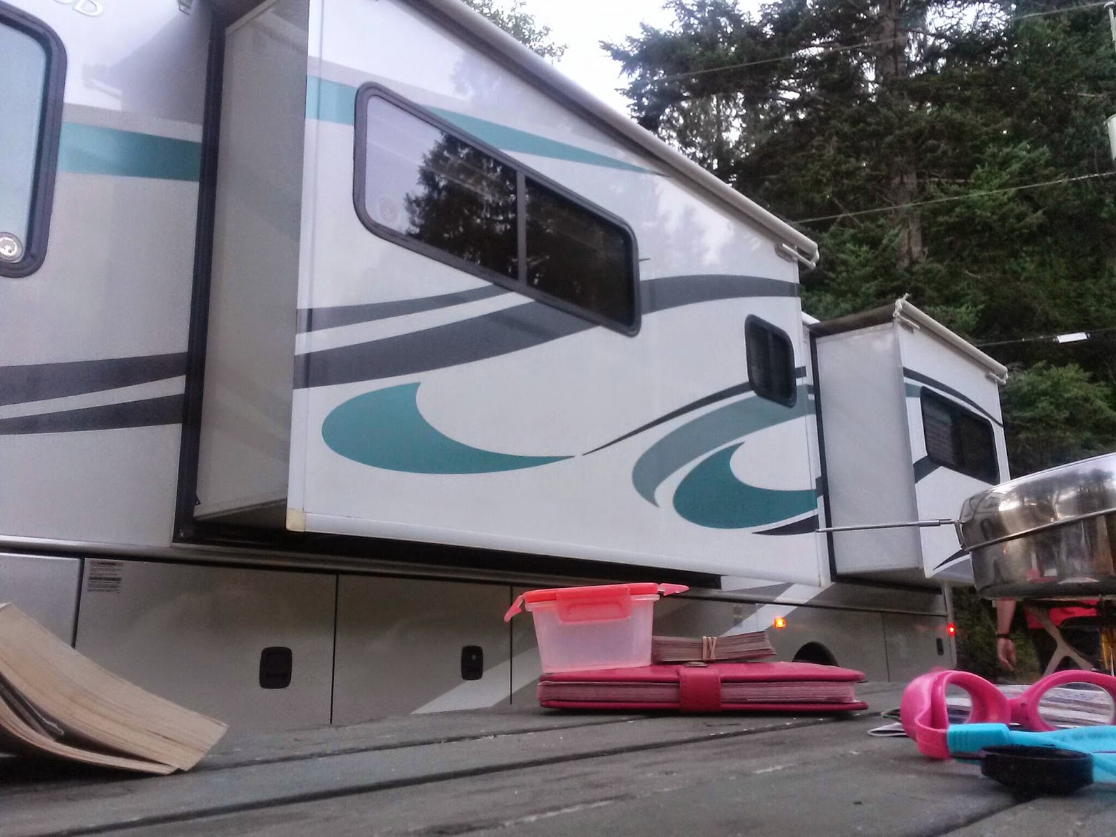 Raising Cat and Bug: RV INVASION AND ZOO CAMPING - SUNSHINE COAST PART 2