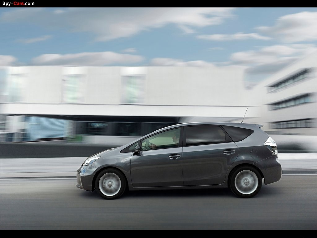 2013 Toyota Prius Plus | Toyota Cars