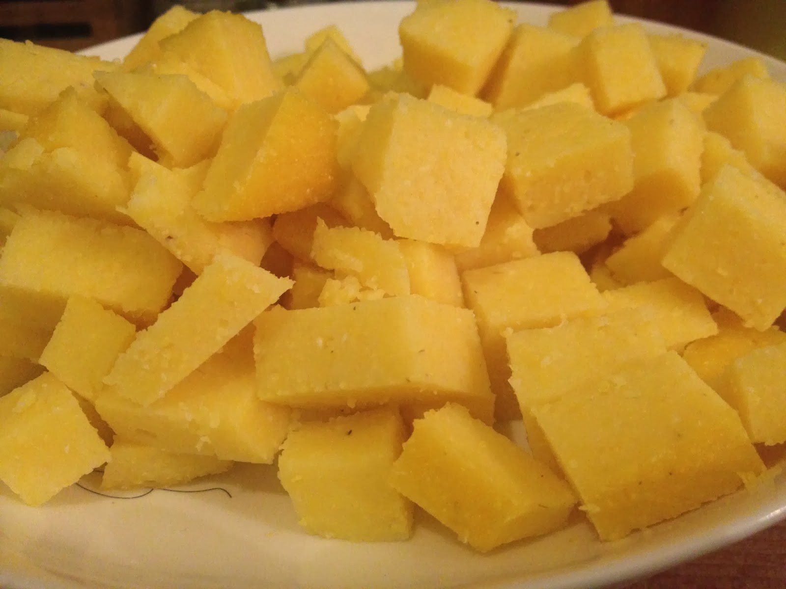 Bucataria mea: Mamaliga prajita cu branza