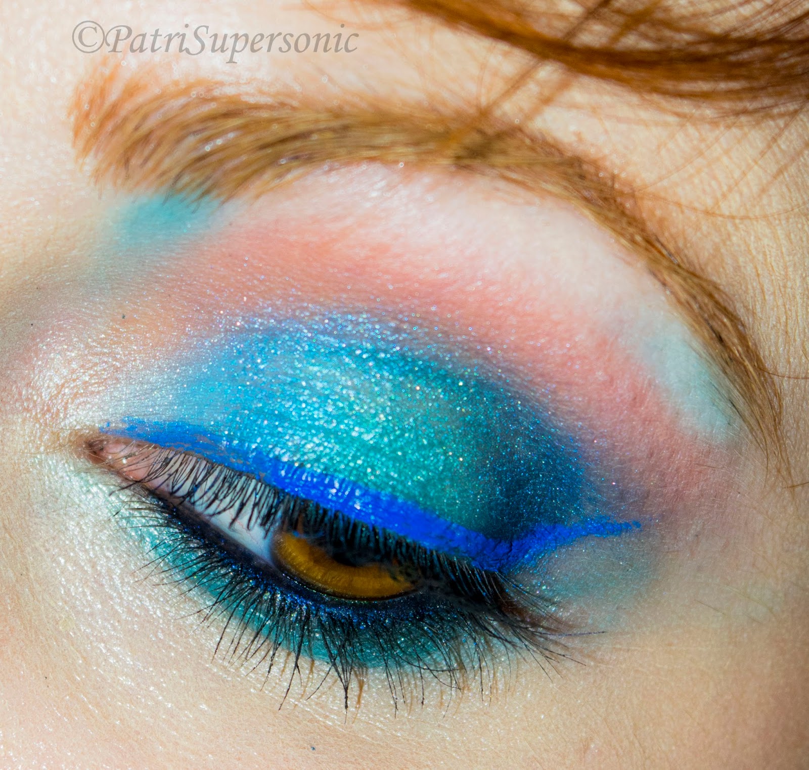 PatriSupersonic: Nautical Sleek Make Up. Calm before the storm