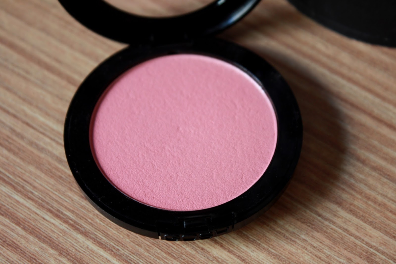 Tugce Aybars: GOSH Blush 43 Flower Power Review / GOSH 43 Flower Power ...