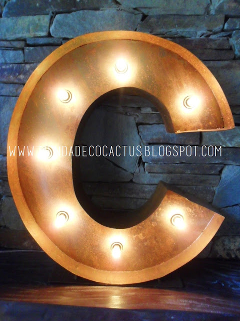 Iniciales con luces: Tienda Deco C