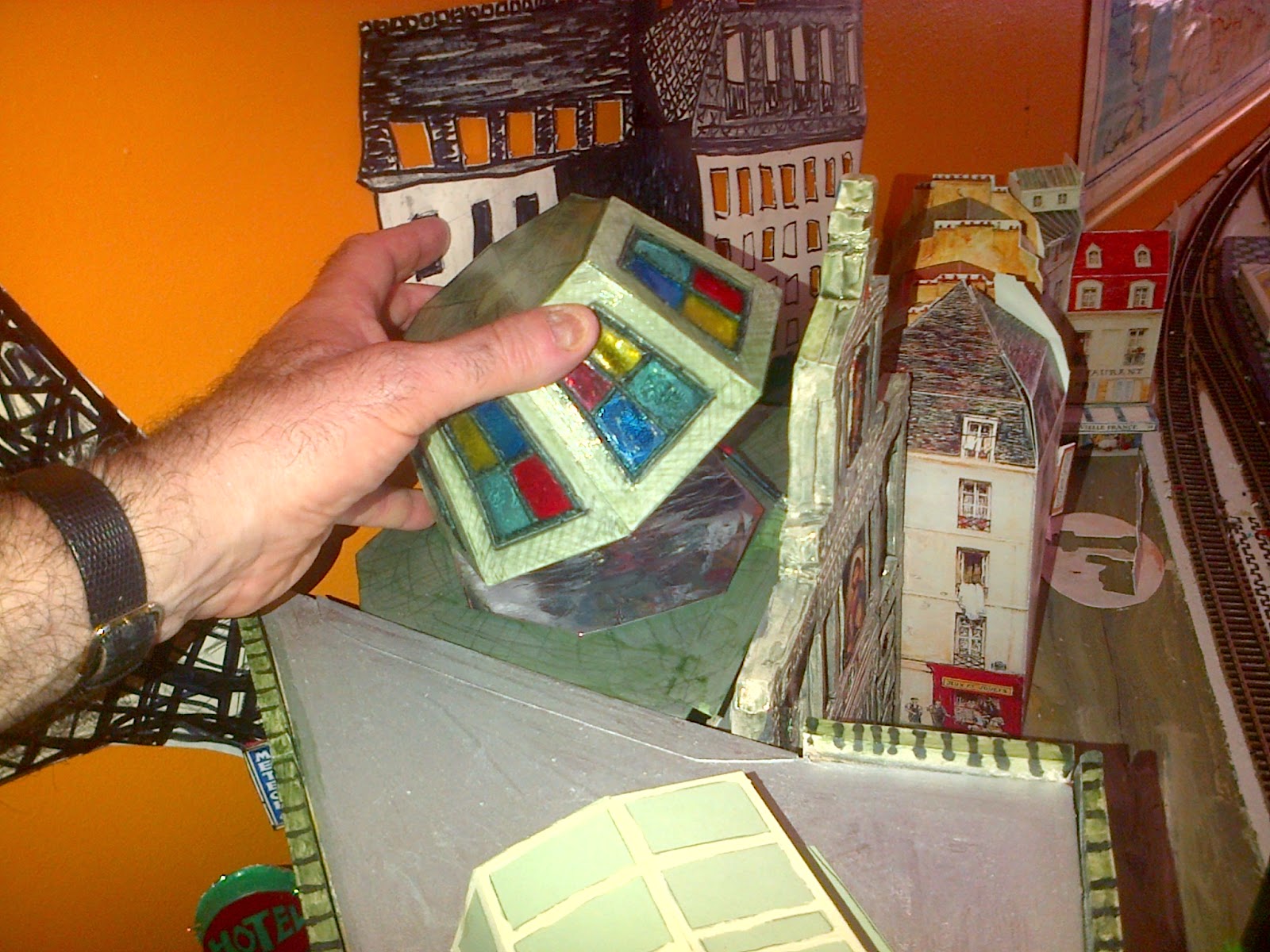 French Model Railway: Installing LED lights to illuminate HO scale ...