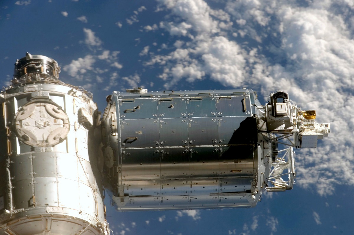 Airplane Life: Destiny Laboratory