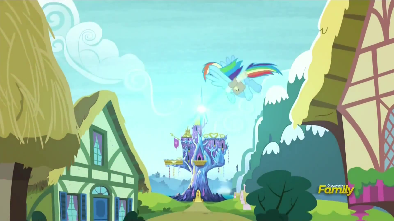 Equestria Daily - MLP Stuff!: "Castle Sweet Castle" Background look!